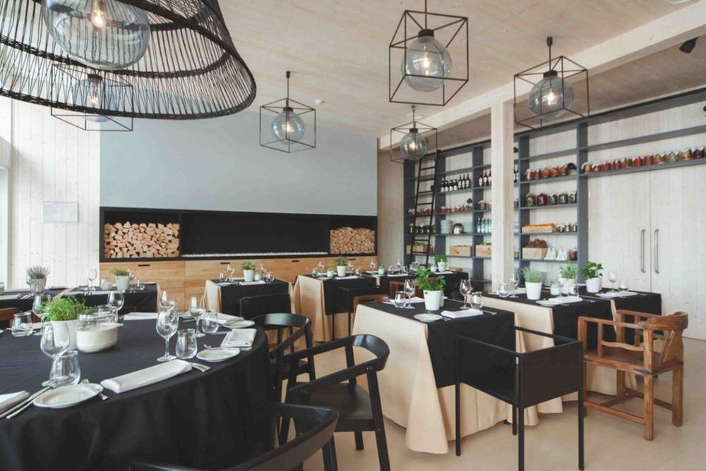 Aqua Luna restaurant - Open AD | Architecture and Interior